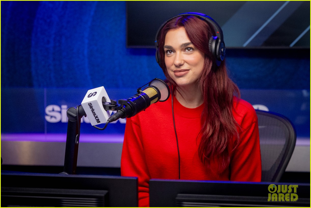 Dua Lipa Hates Ankle Socks & Will Houdini You If You Wear Them: Photo ...