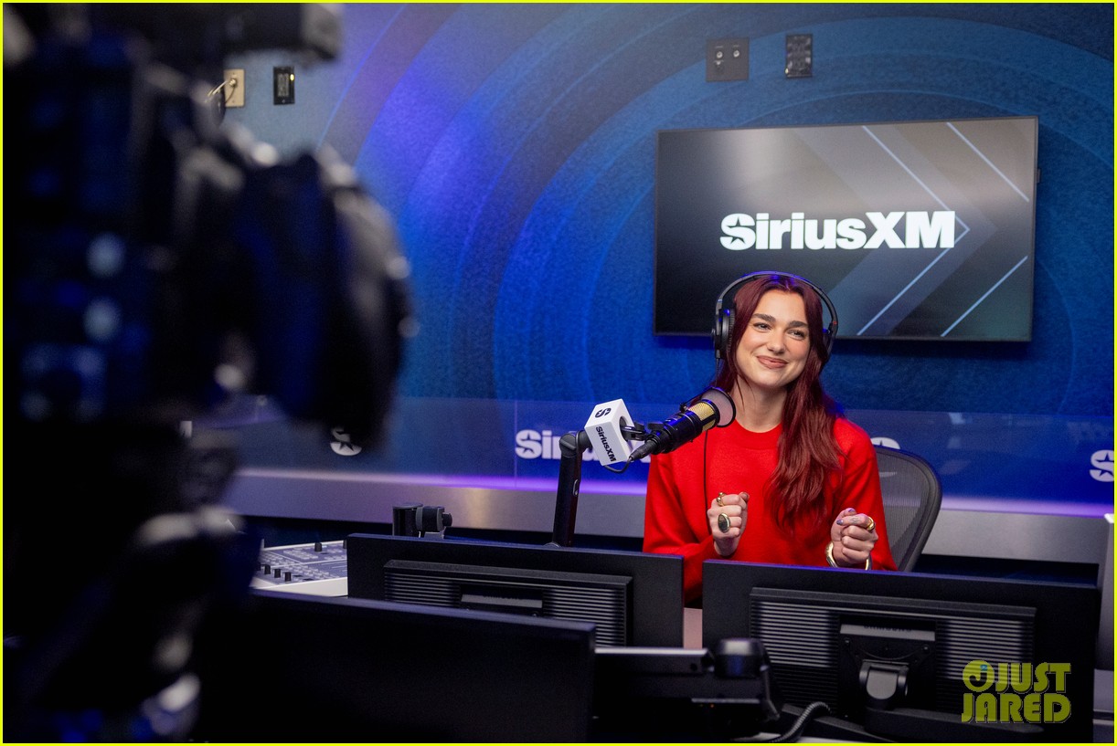 Dua Lipa Hates Ankle Socks & Will Houdini You If You Wear Them: Photo ...