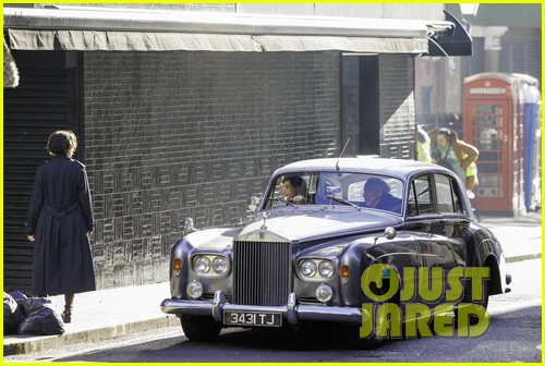 Kit Harington Films 'Eternal Return' Alongside Naomi Scott & Simon ...