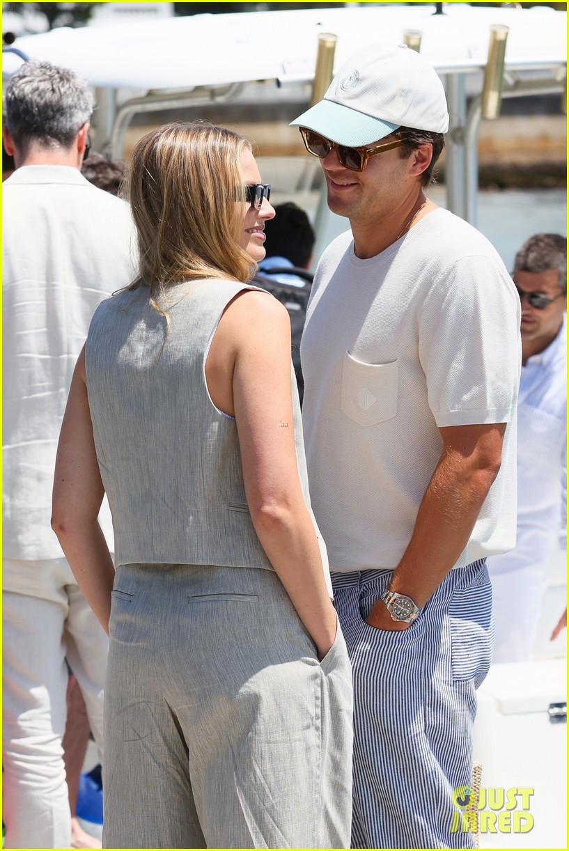 Photo: margot robbie tom ackerley boat ride 62 | Photo 4984594 | Just ...