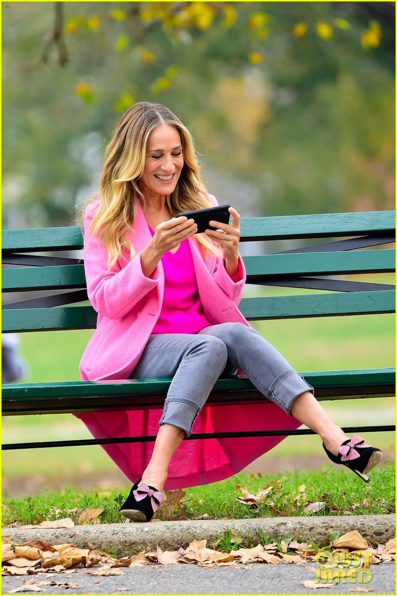 Photo: sarah jessica parker pretty in pink photo shoot in brooklyn 05 ...