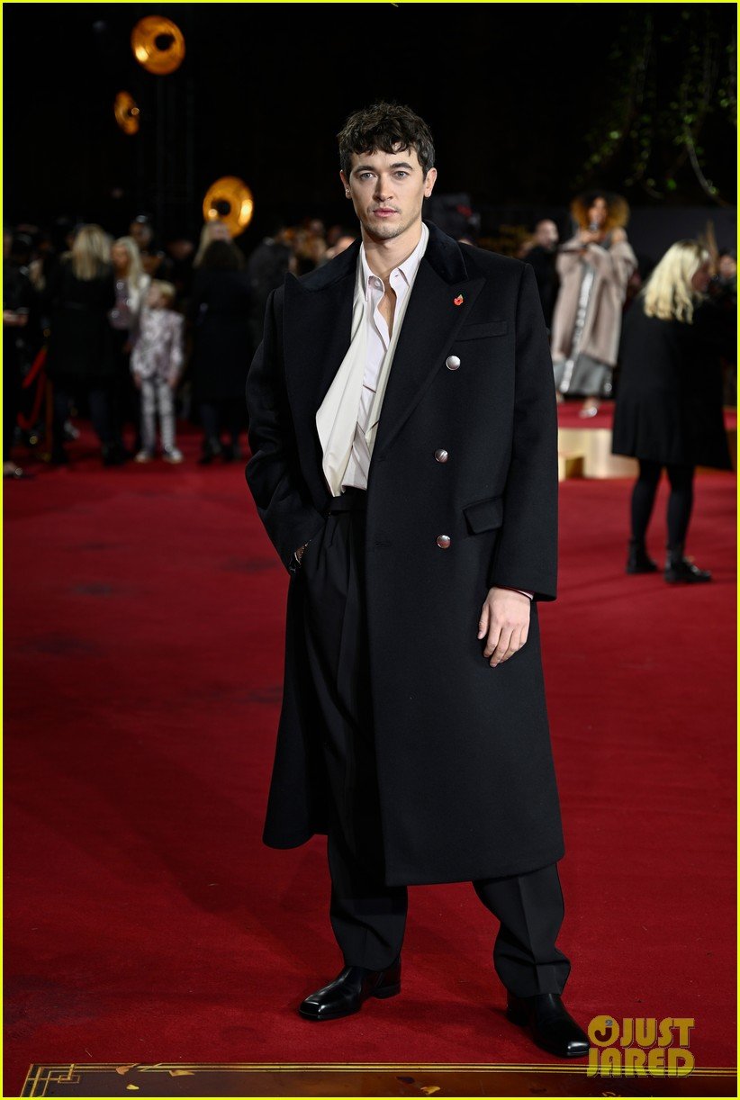 Rachel Zegler, Tom Blyth, & More Stars Stun at 'The Hunger Games: The ...