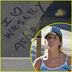 Ashley Tisdale: I Heart Wesley (Quinn) | Ashley Tisdale | Just Jared ...