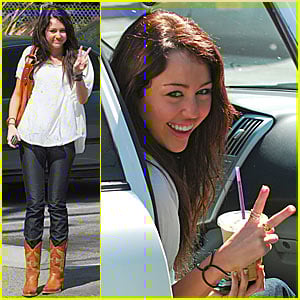 Miley Cyrus is a Peace Sign Psycho | Miley Cyrus : Just Jared