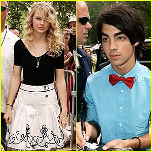 Taylor Swift Shoots Jonas Brothers 3-D Movie | Joe Jonas, Jonas ...