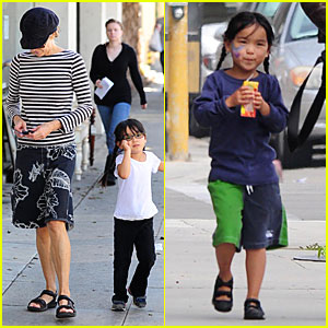 Meg Ryan and Daisy True: Face Painting Fun | Celebrity Babies, Daisy ...