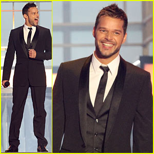Ricky Martin Hits Billboard Latin Music Awards | Ricky Martin : Just Jared