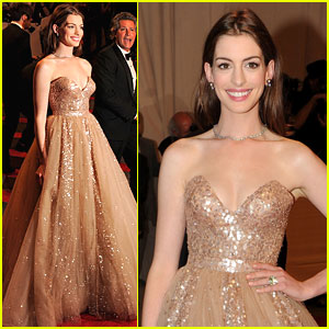 Anne Hathaway: MET Ball 2010 | 2010 MET Ball, Anne Hathaway | Just ...