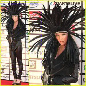 Ke$ha Dons Fun Feathered Headpiece | Kesha | Just Jared: Celebrity News ...