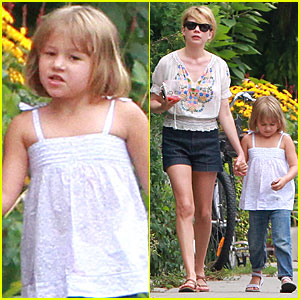 Michelle Williams & Matilda Ledger: Toronto Twosome | Celebrity Babies ...