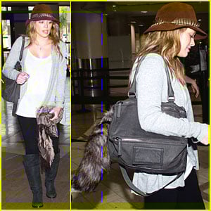 Hilary Duff: Raccoon Tail Tote! | Hilary Duff : Just Jared