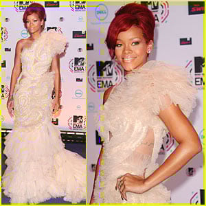 Rihanna: MTV EMAs 2010 Red Carpet | 2010 MTV EMAs, Rihanna : Just Jared