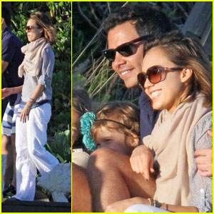 Jessica Alba: Cabo Family Fun! | Cash Warren, Celebrity Babies, Honor ...