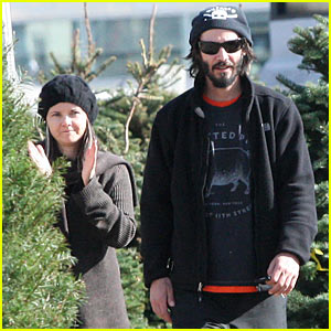 Keanu Reeves: Christmas Tree Shopping! | Keanu Reeves | Just Jared ...
