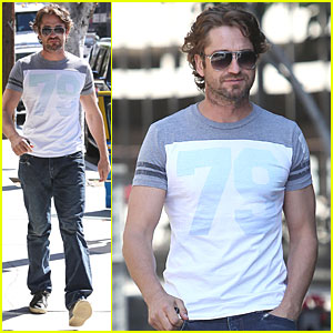 Gerard Butler: The Doctor Will See You Now! | Gerard Butler : Just Jared