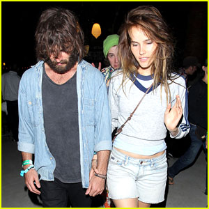 Isabel Lucas: Coachella with Angus Stone! | 2011 Coachella Music ...