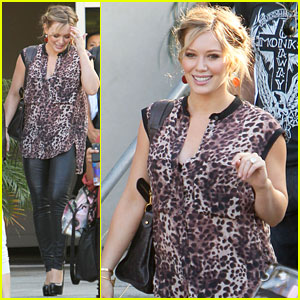 Hilary Duff: ‘Chelsea Lately’ Appearance! | Hilary Duff, Mike Comrie ...
