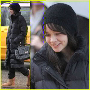 Carey Mulligan: Smiling on ‘Llewyn’ Set | Carey Mulligan : Just Jared