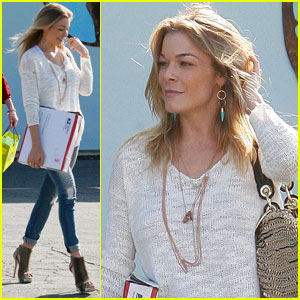 LeAnn Rimes: Thank You, Dad & Mom! | LeAnn Rimes : Just Jared