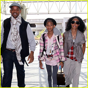 Willow Smith Catches a Flight at LAX with Mom & Dad | Celebrity Babies ...