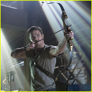Stephen Amell: ‘Arrow’ Stills! | Arrow, Stephen Amell | Just Jared ...