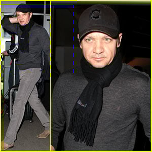 Jeremy Renner: ‘SNL’ Hosting Gig Brings in Solid Ratings! | Jeremy ...