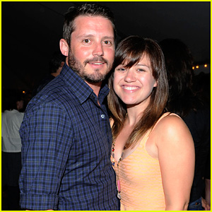 Kelly Clarkson: Engagement Ring Photo Revealed! | Brandon Blackstock ...