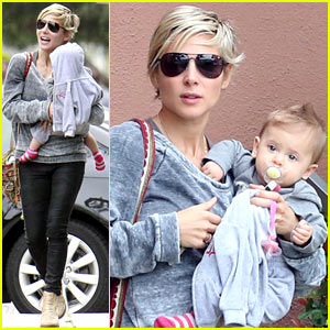 Elsa Pataky & India: Mommy-Daughter Errands! | Celebrity Babies, Chris ...