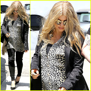 Fergie: Leopard Print Baby Bump! | Fergie, Pregnant Celebrities | Just ...