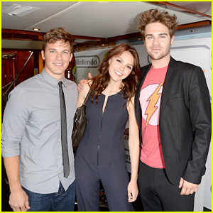 Aimee Teegarden & Matt Lanter: ‘Star-Crossed’ at TV Guide! | 2013 Comic ...