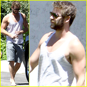 Liam Hemsworth Bares Buff Biceps in Tank Top & Goes Barefoot | Liam ...