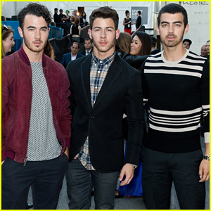 Jonas Brothers Break Up: ‘It’s Over For Now’ | Joe Jonas, Jonas ...