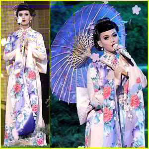 Katy Perry: ‘Unconditionally’ Performance at AMAs 2013 (Video)! | 2013 ...
