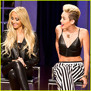 Miley Cyrus: ‘Styled to Rock’ Promo with Mom Tish – Watch Now! | Miley ...