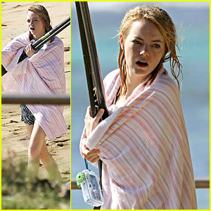 Emma Stone: Hawaiian Paddle Boarding Babe! | Emma Stone | Just Jared ...