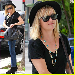 Reese Witherspoon & Colin Firth Star in ‘Devil’s Knot’ Trailer – Watch ...