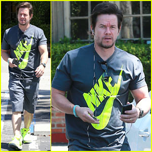 Mark Wahlberg’s Buff Torso Never Fails to Impress! | Mark Wahlberg ...