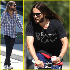 Jared Leto Plays Around Poolside – Watch Here! | Jared Leto | Just ...