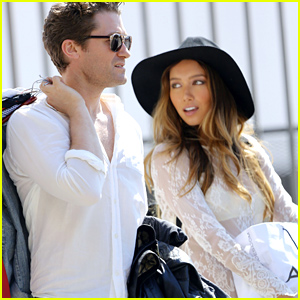Matthew Morrison & Renee Puene Look Picture Perfect On Set | Matthew ...