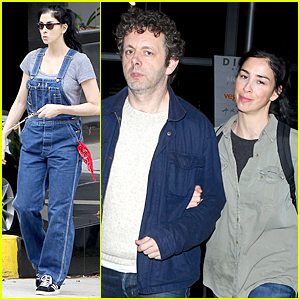 Sarah Silverman Doesn’t Think Chelsea Handler’s Topless Pic is ...