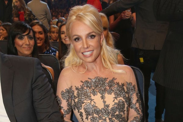 Britney Spears Falls During Concert, Injures Her Ankle (Video ...