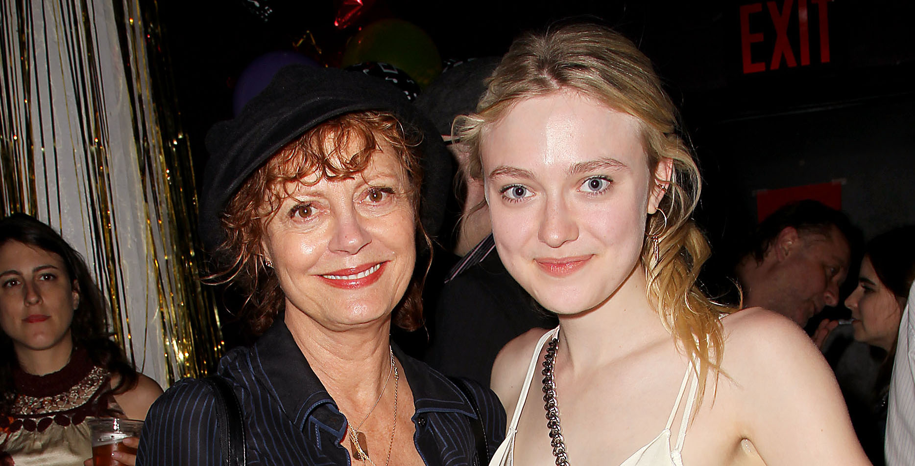 Dakota Fanning & Susan Sarandon Hang Out at ‘Wolfpack’ After Party ...