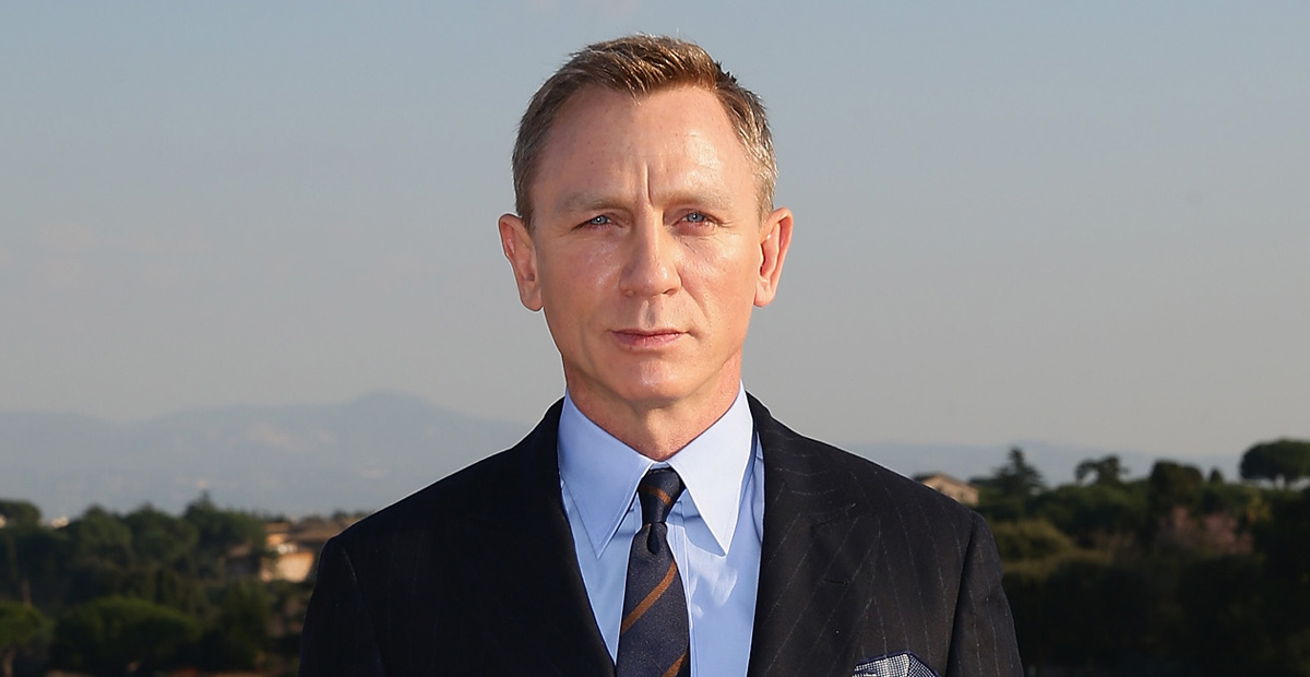 Daniel Craig Publicly Supports Bernie Sanders for President | Bernie ...