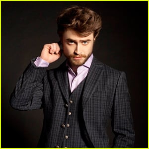 Daniel Radcliffe Looks More Handsome Than Ever in This New Mag Spread ...