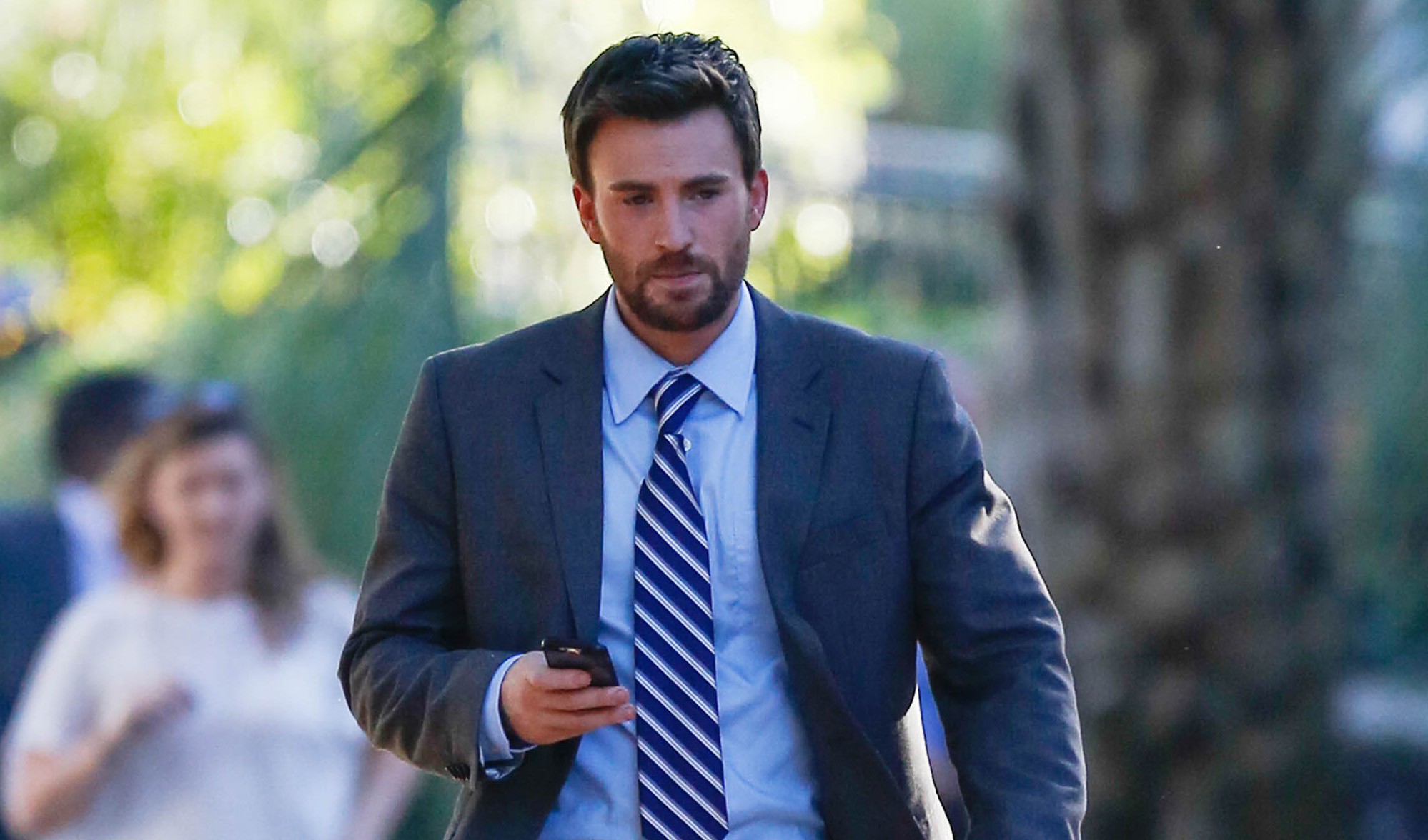 Chris Evans Kicks Off Halloween Weekend On Set! | Chris Evans | Just ...