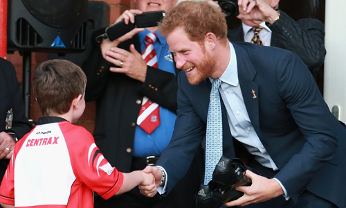 Prince Harry Presents Paignton Rugby Club With an Award | Prince Harry ...