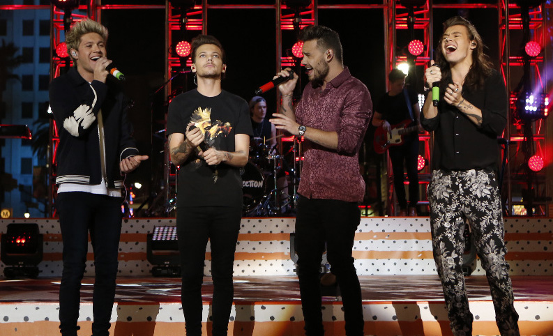 One Direction Completely Shut Down Hollywood Boulevard For ‘Jimmy ...