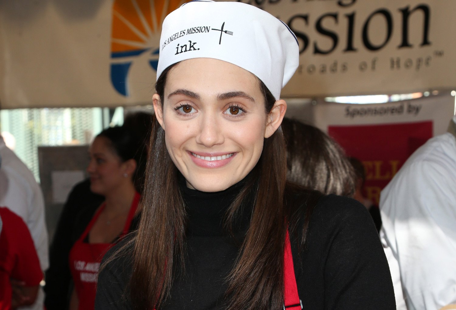 Emmy Rossum Serves Up Thanksgiving Meals to the Homeless | August ...
