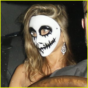 Jennifer Aniston Sports a Scary Mask for Halloween 2015 | 2015 ...