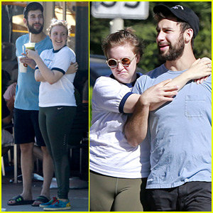 Lena Dunham Dances in a Sports Bra for ‘Girls’ Teaser – Watch Now ...